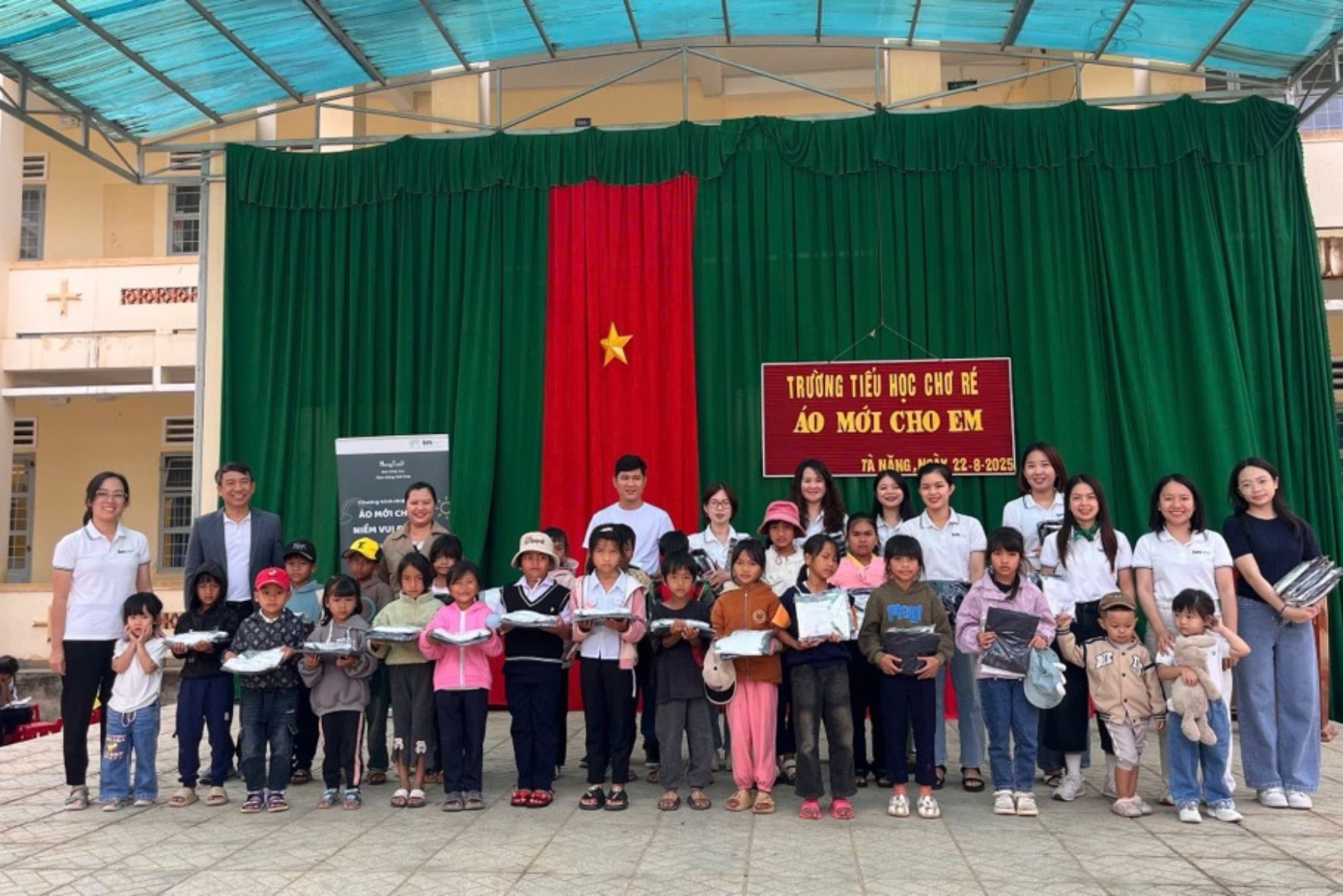 Supporting Education Through the Hong Tam (Warm Heart) Fund - Behn Meyer